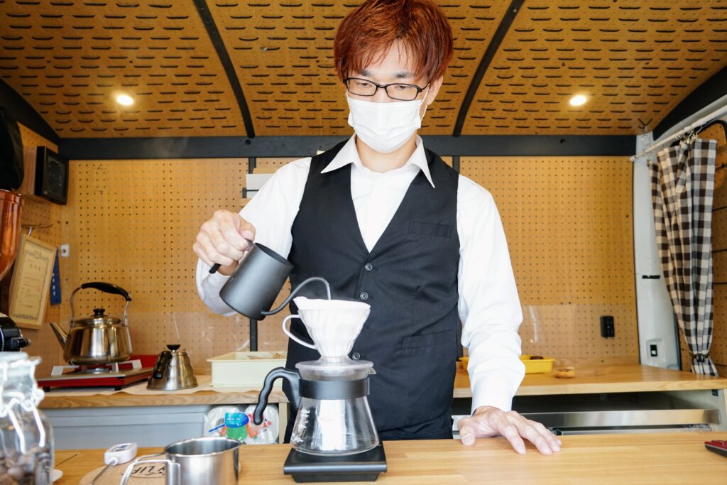 【開店】珈琲と焼き菓子のキッチンカー、kackey’s COFFEEの初出店に行ってきました！ | かこがわノート